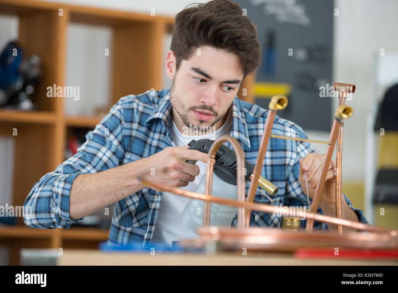 Using blowtorch hi-res stock photography and images - Alamy