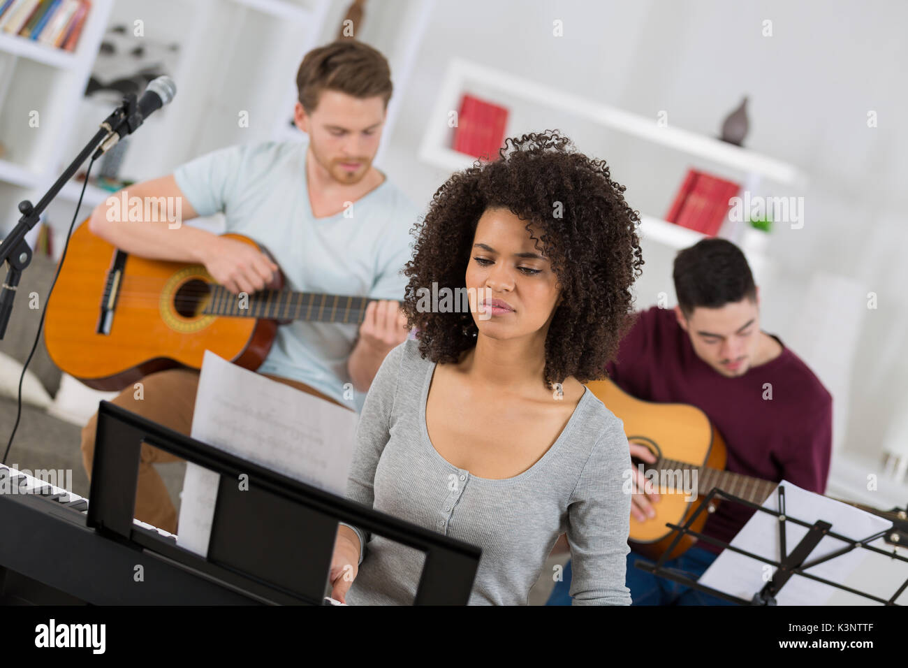 Learning about sounds hi-res stock photography and images - Alamy
