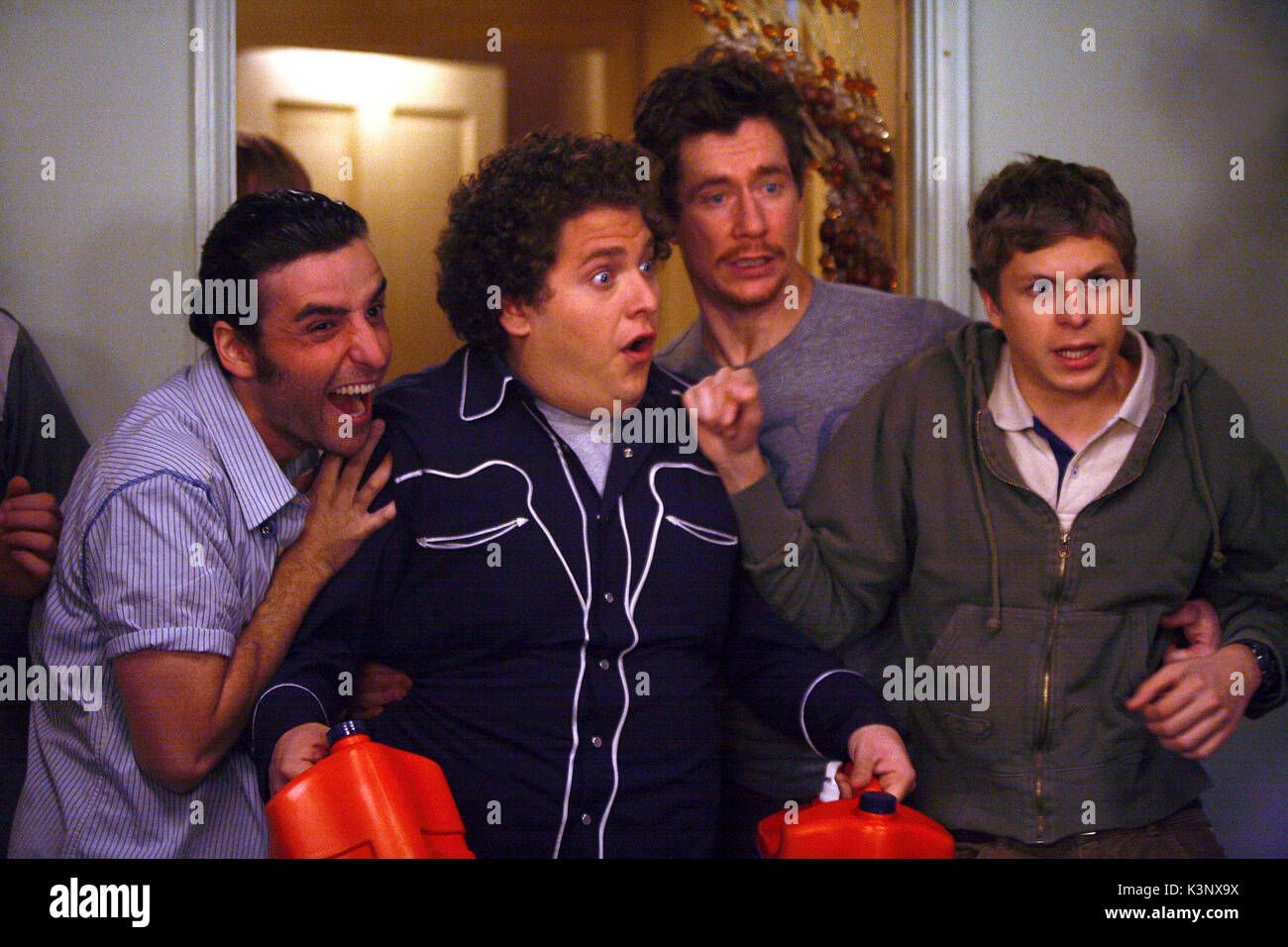 SUPERBAD [US 2007] [L-R] DAVID KRUMHOLTZ, JONAH HILL, KEVIN BREZNAHAN ...