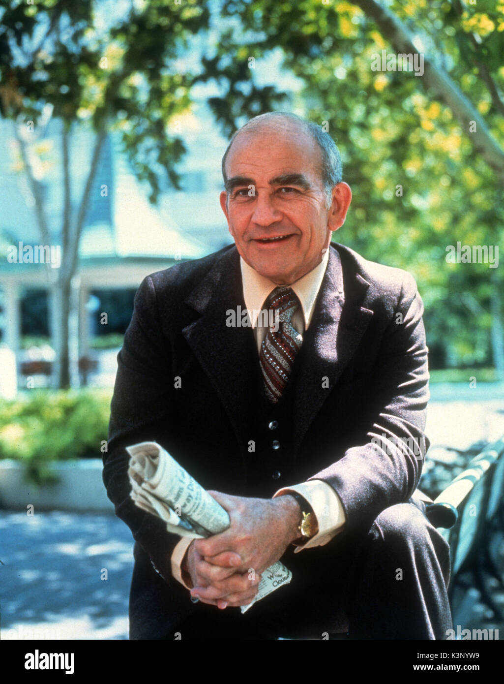 LOU GRANT [US TV SERIES 1977 - 1982] ED ASNER as Lou Grant Date: 1982 ...