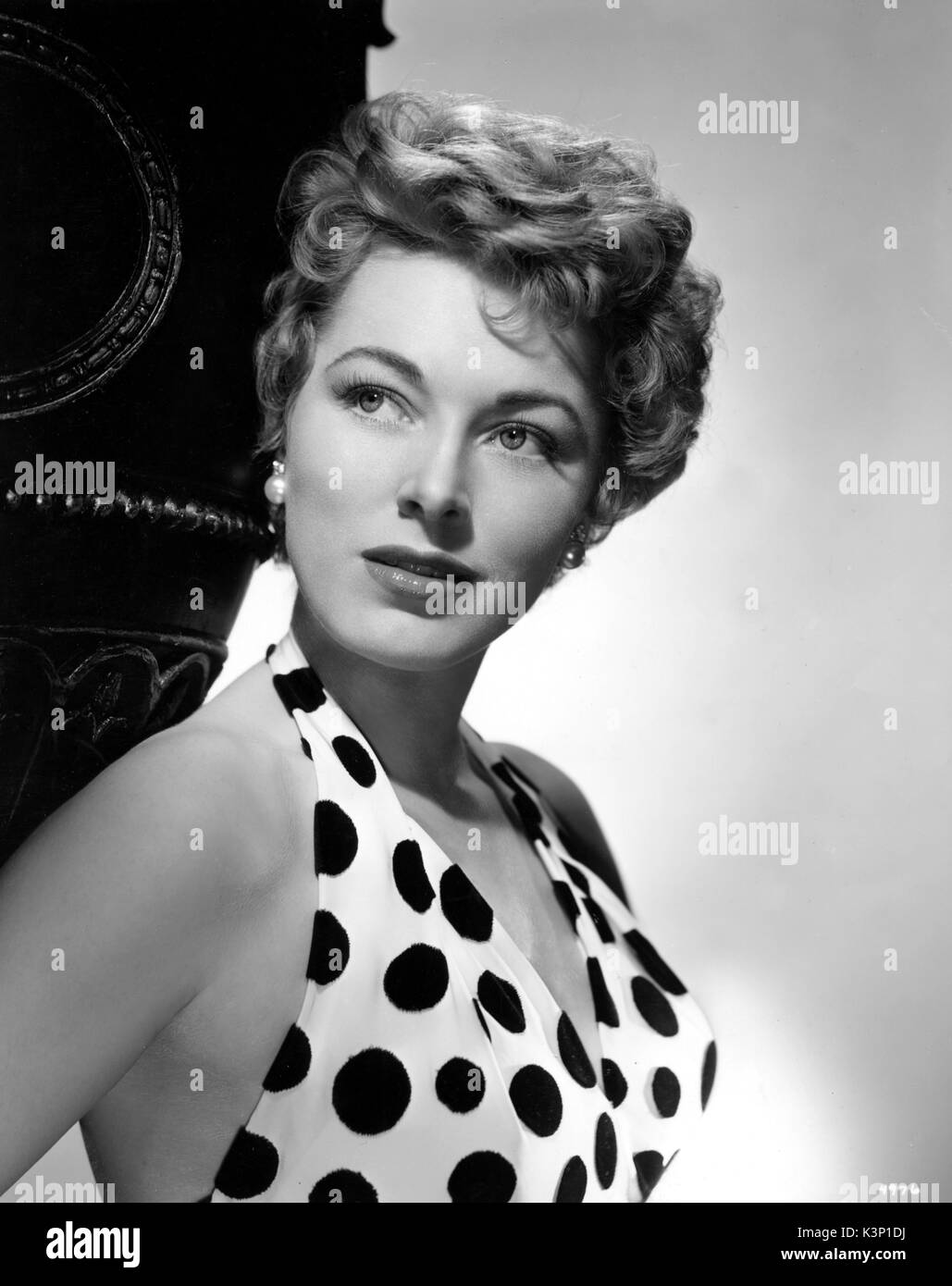 Eleanor parker portrait Black and White Stock Photos & Images - Alamy