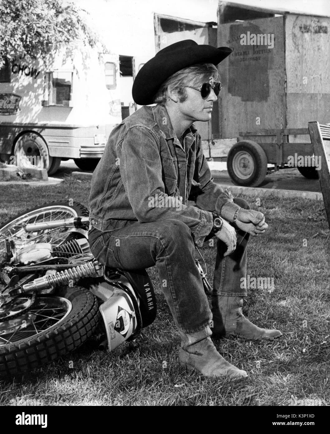 Robert redford 1970 Black and White Stock Photos & Images - Alamy