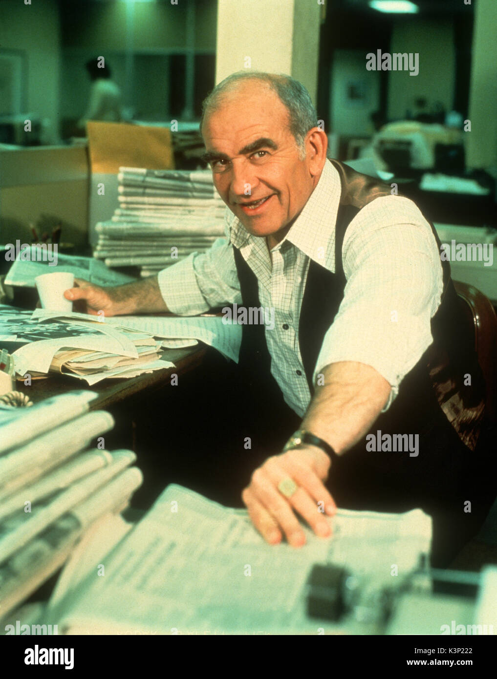 LOU GRANT [US TV SERIES 1977 - 1982] ED ASNER as Lou Grant Date: 1982 ...