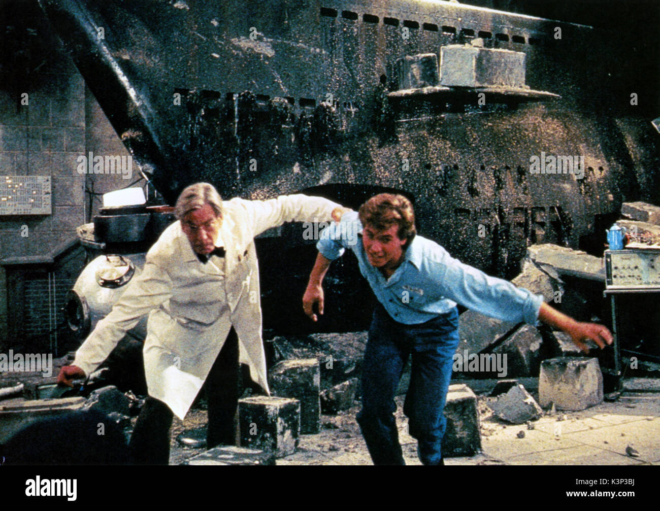 TOP SECRET! [US / BR 1984] MICHAEL GOUGH, VAL KILMER Date: 1984 Stock ...