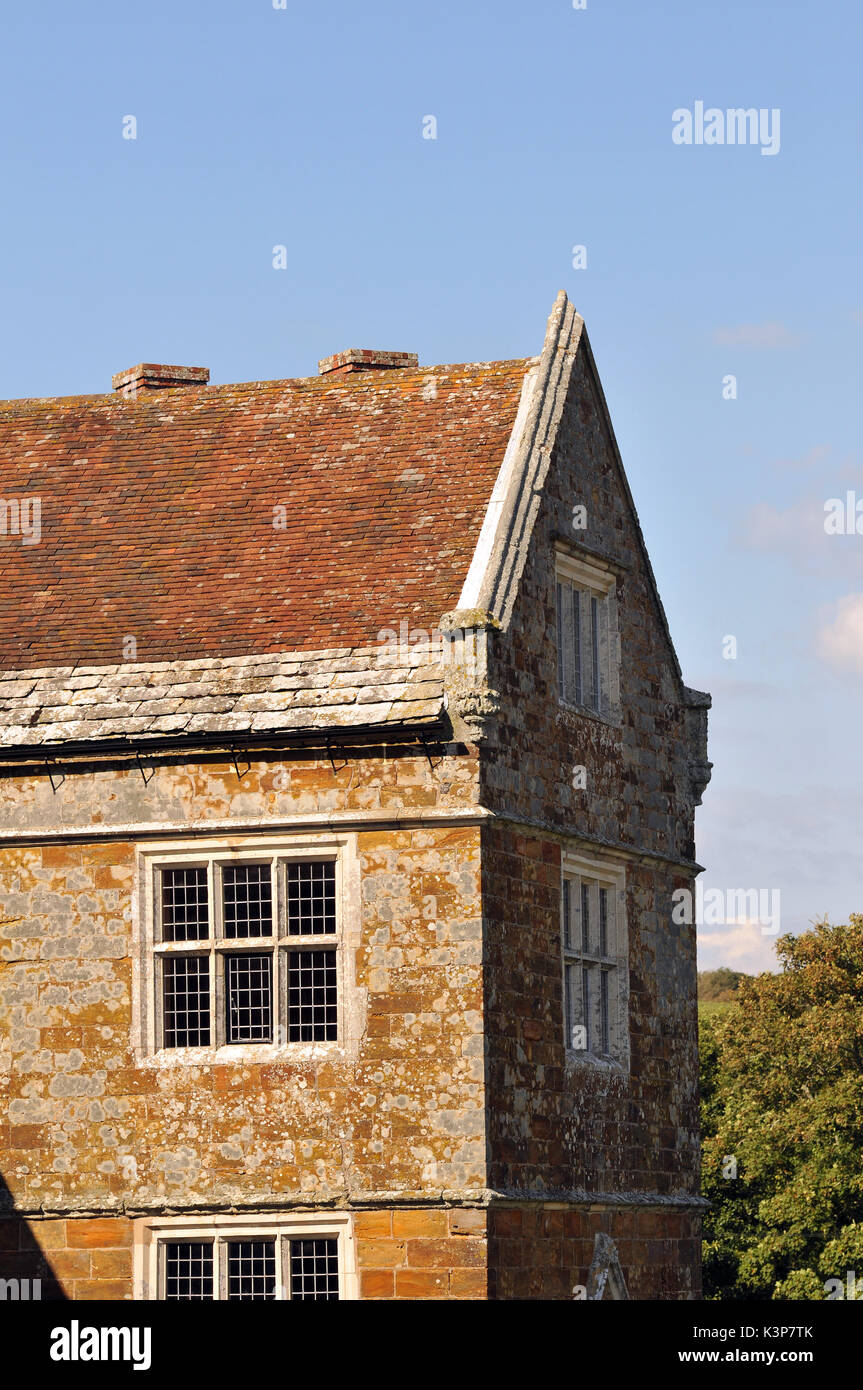 16th century manor houses windows and stonework window tax period ...