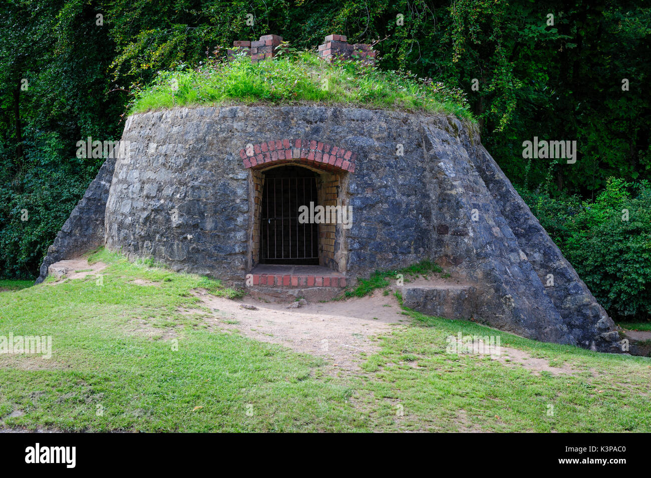 Old pottery kiln hi-res stock photography and images - Alamy