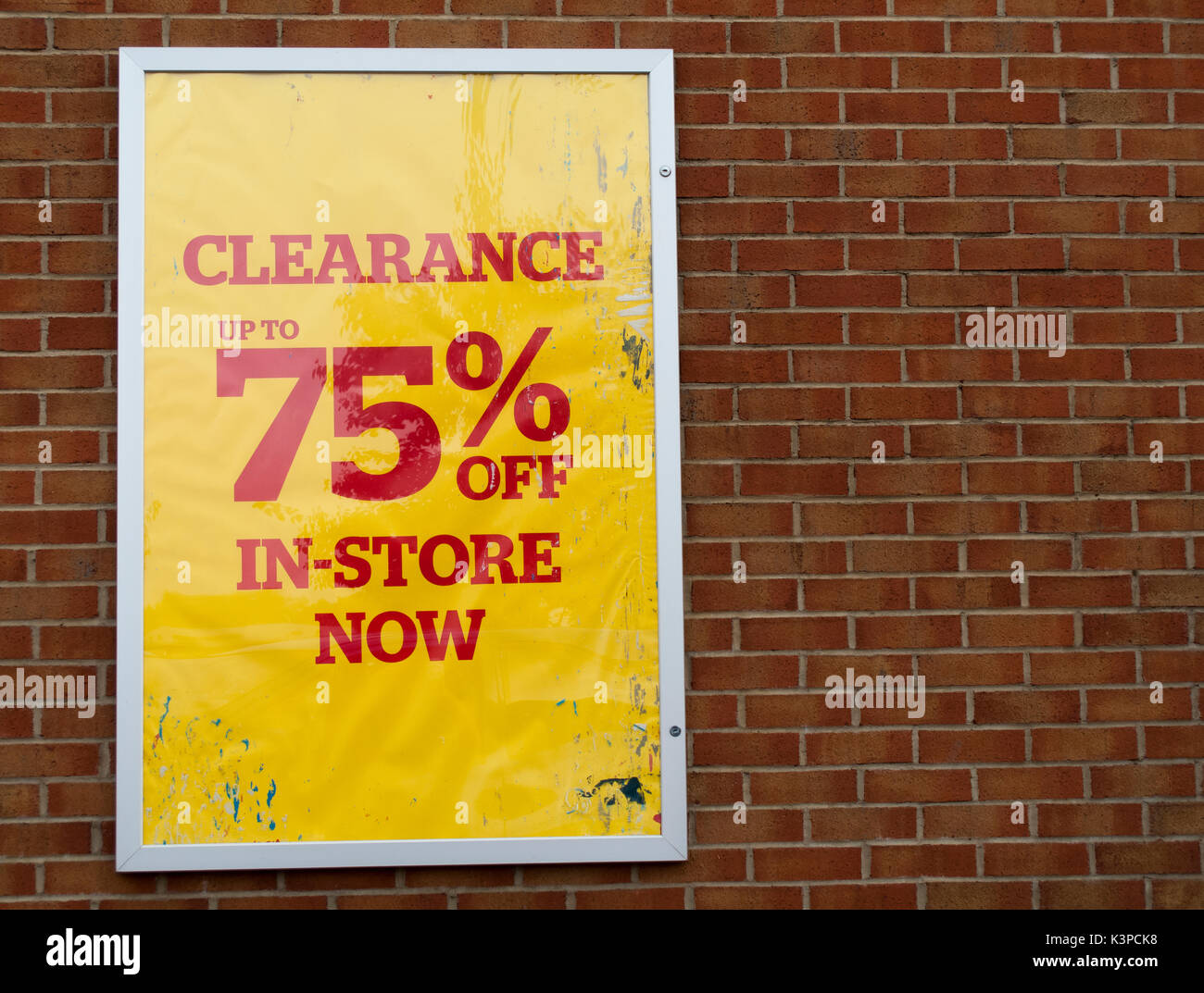 75 percent reduction sign hi-res stock photography and images - Alamy
