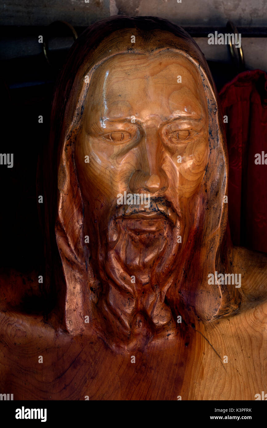 Cedar wood carving of Christ, St. Peter`s Church, Martley ...