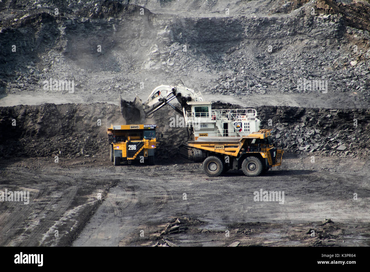 Demolition trucks hi-res stock photography and images - Alamy