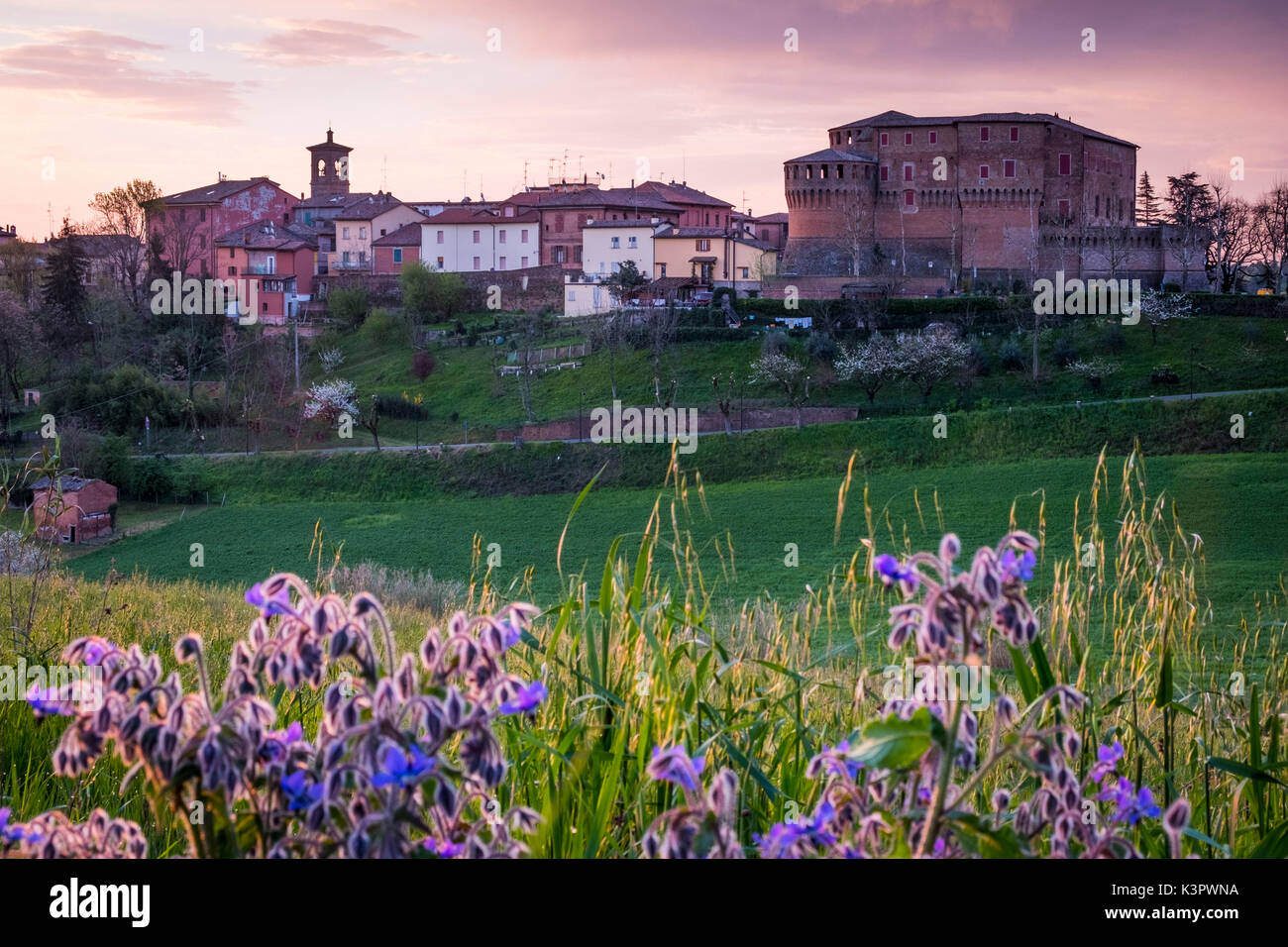 Antique medieval village hi-res stock photography and images - Alamy