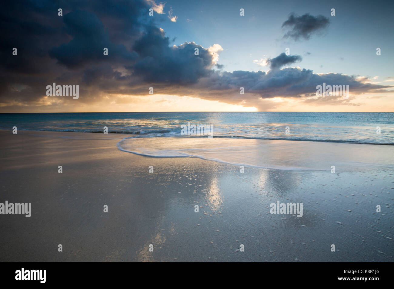 Caribbean colors hi-res stock photography and images - Alamy