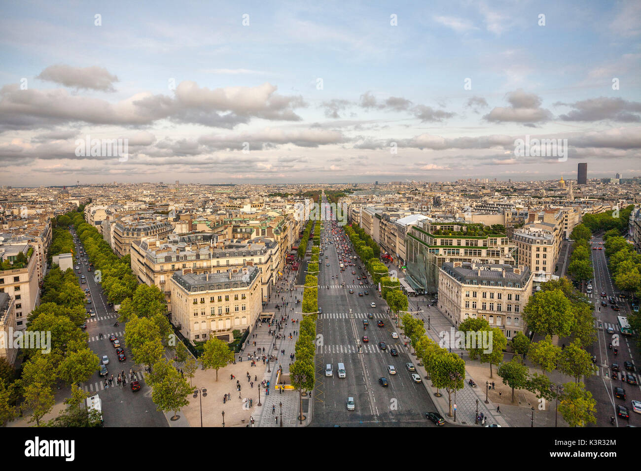 Paris by sunset hi-res stock photography and images - Alamy