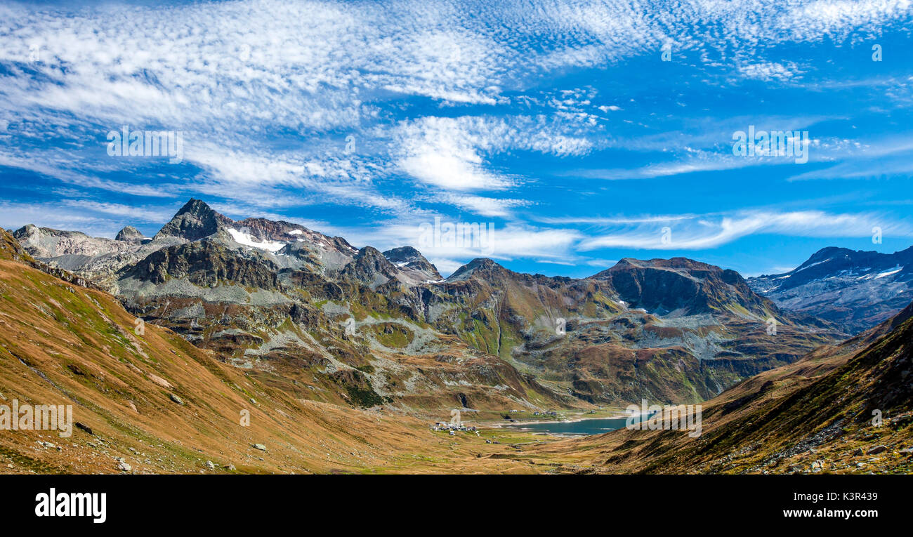 Lake of montespluga hi-res stock photography and images - Alamy