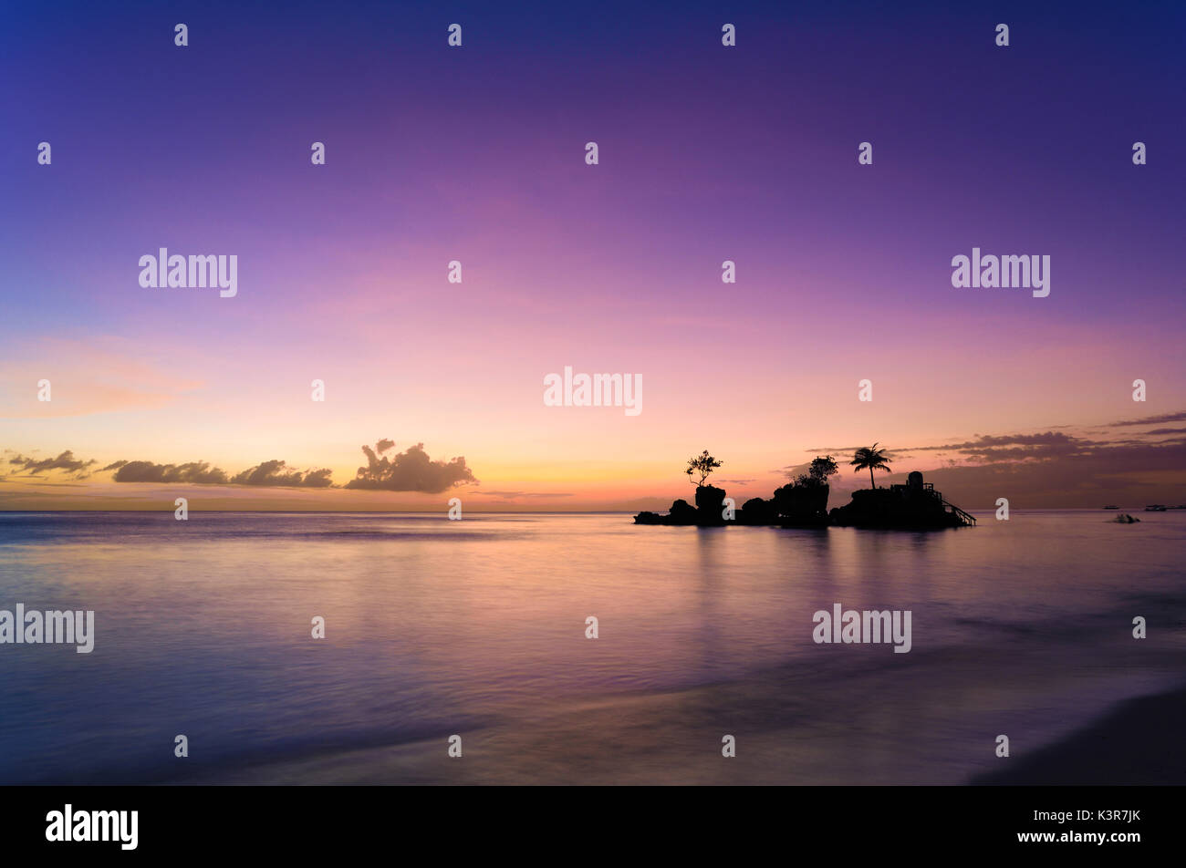 Sunset sea boracay island hi-res stock photography and images - Alamy