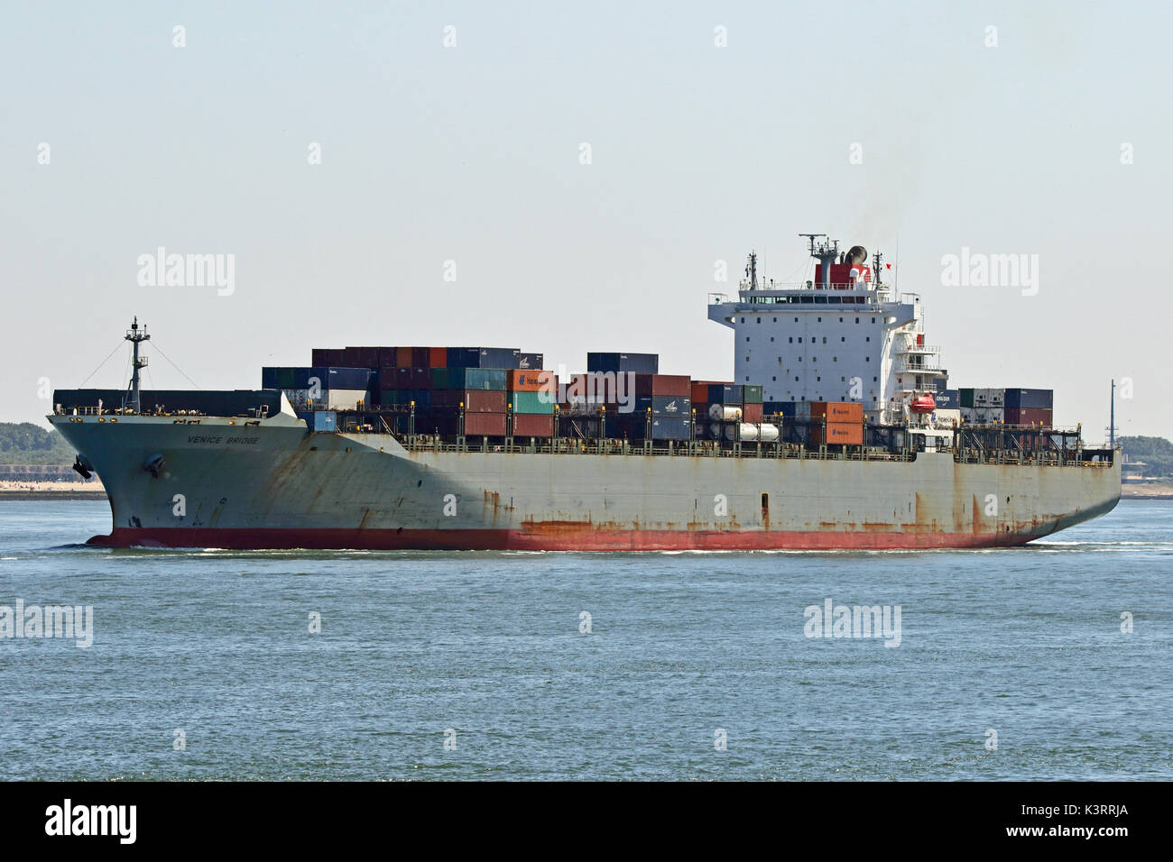 K line shipping container hi-res stock photography and images - Alamy