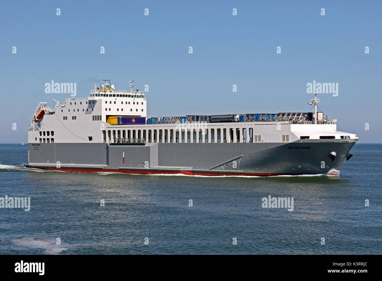 Ro ro vessel hi-res stock photography and images - Alamy