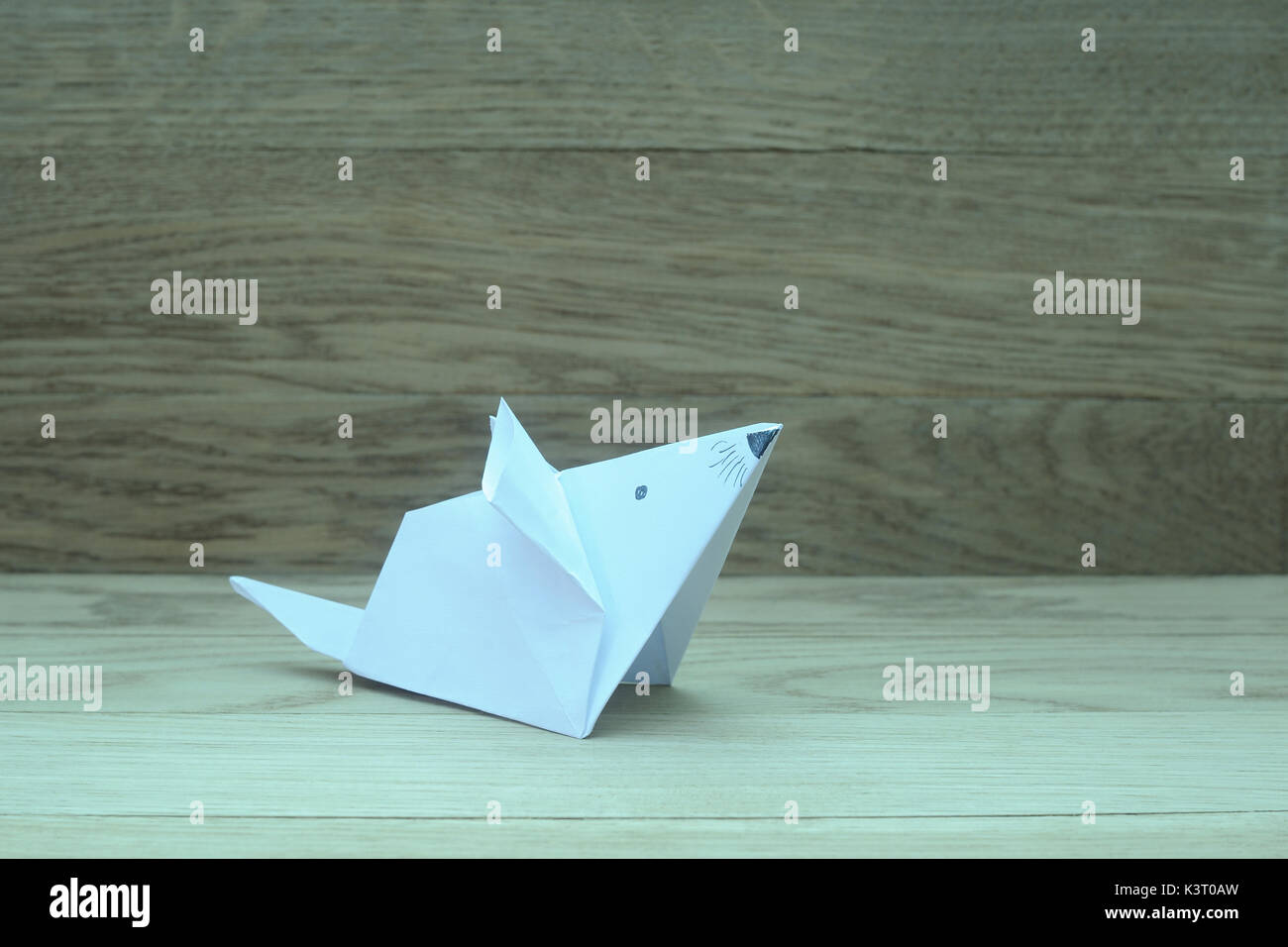 Mouse origami hi-res stock photography and images - Alamy