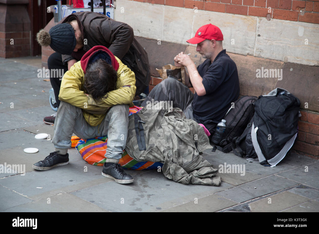 Drunk men and street hi-res stock photography and images - Alamy