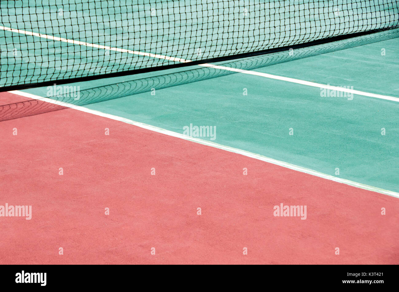 Mesh on the tennis court. Great tennis background Stock Photo - Alamy