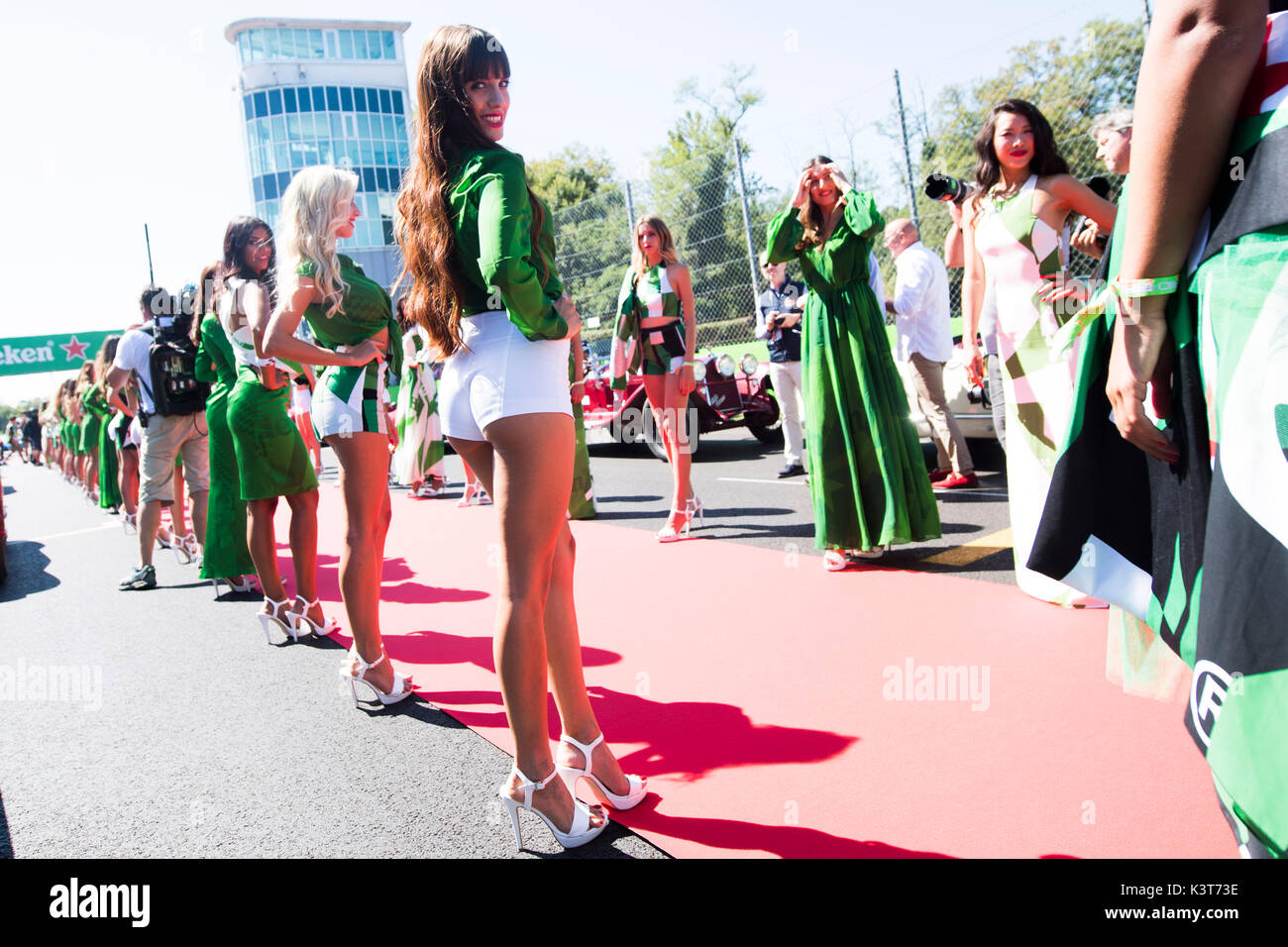 Monza, Italy. 3rd September, 2017. Grid girls before the F1 Grand Prix ...