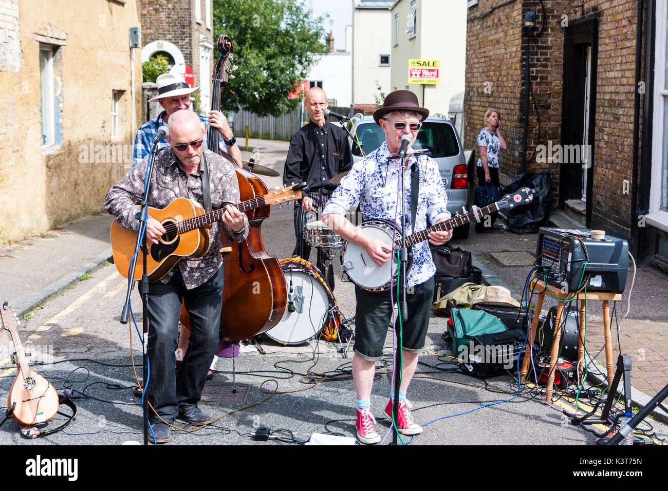Skiffle band hi-res stock photography and images - Alamy