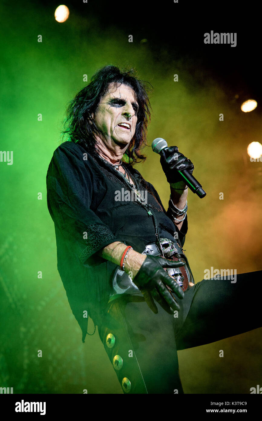 Toronto, Ontario, Canada. 2nd Sep, 2017. Alice Cooper and his band blew ...