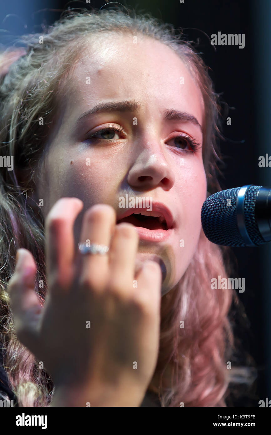 Maeve fitzpatrick hi-res stock photography and images - Alamy