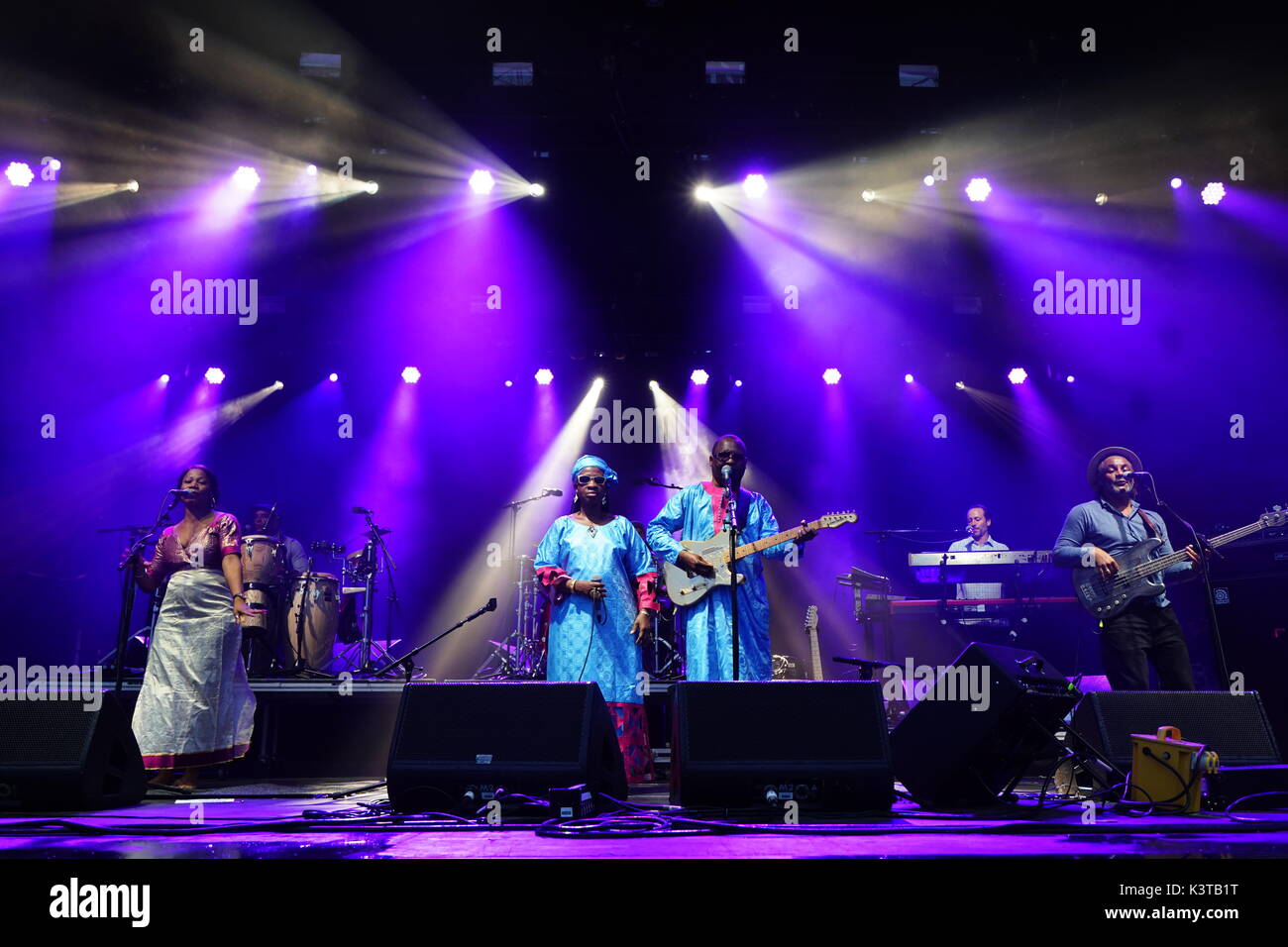 Miriam singer hi-res stock photography and images - Alamy