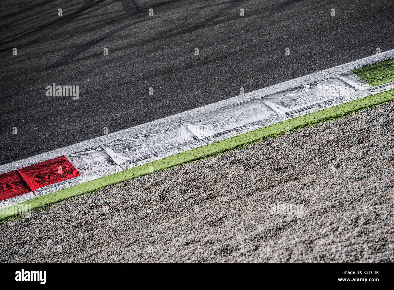 F1 tyre marks hi-res stock photography and images - Alamy