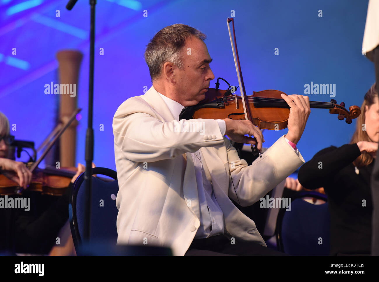 Derby, UK. 3rd Sep, 2017. The Hannells Darley Park Concert, Joe Clark ...