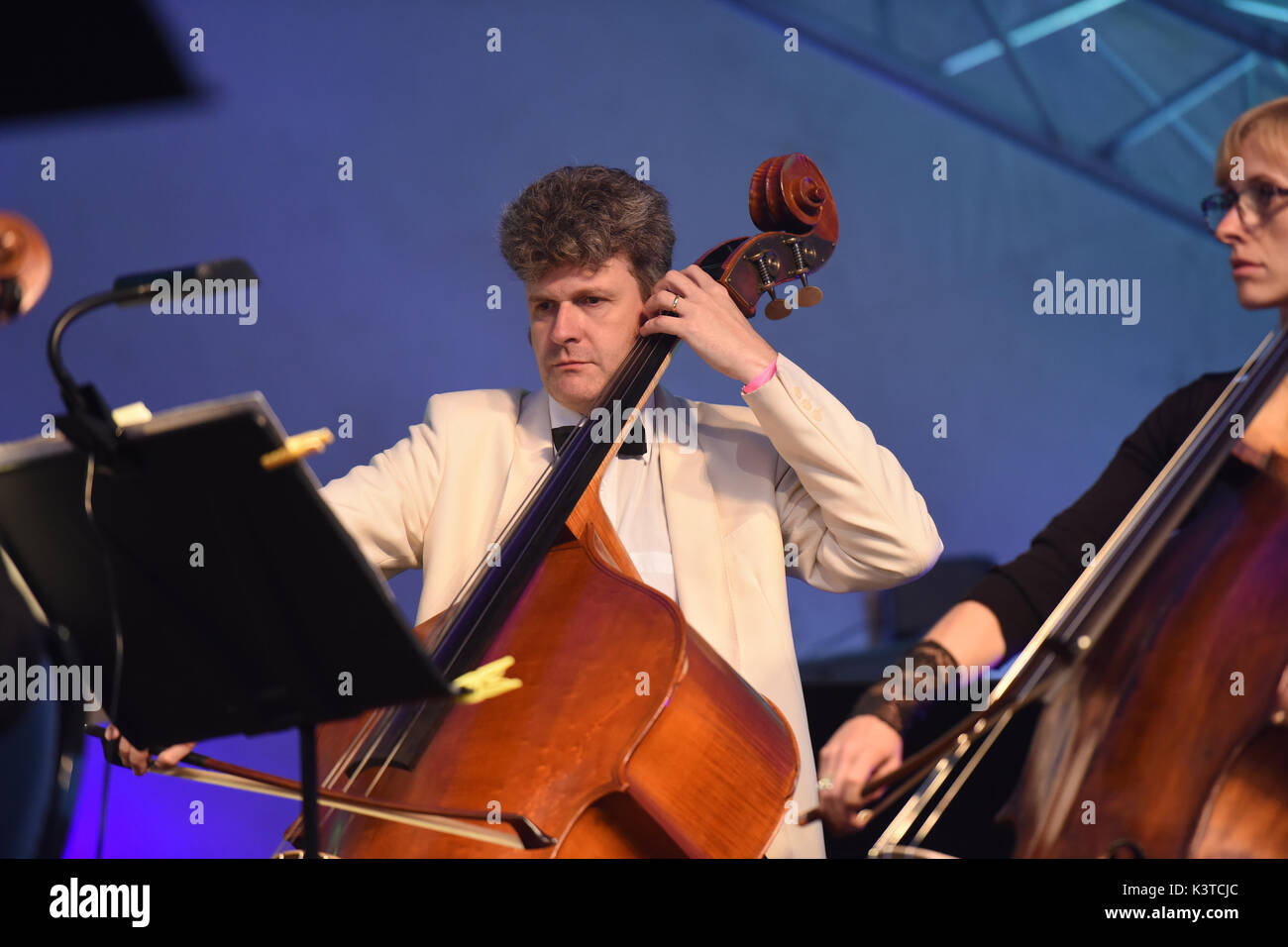 Derby, UK. 3rd Sep, 2017. The Hannells Darley Park Concert, Joe Clark ...