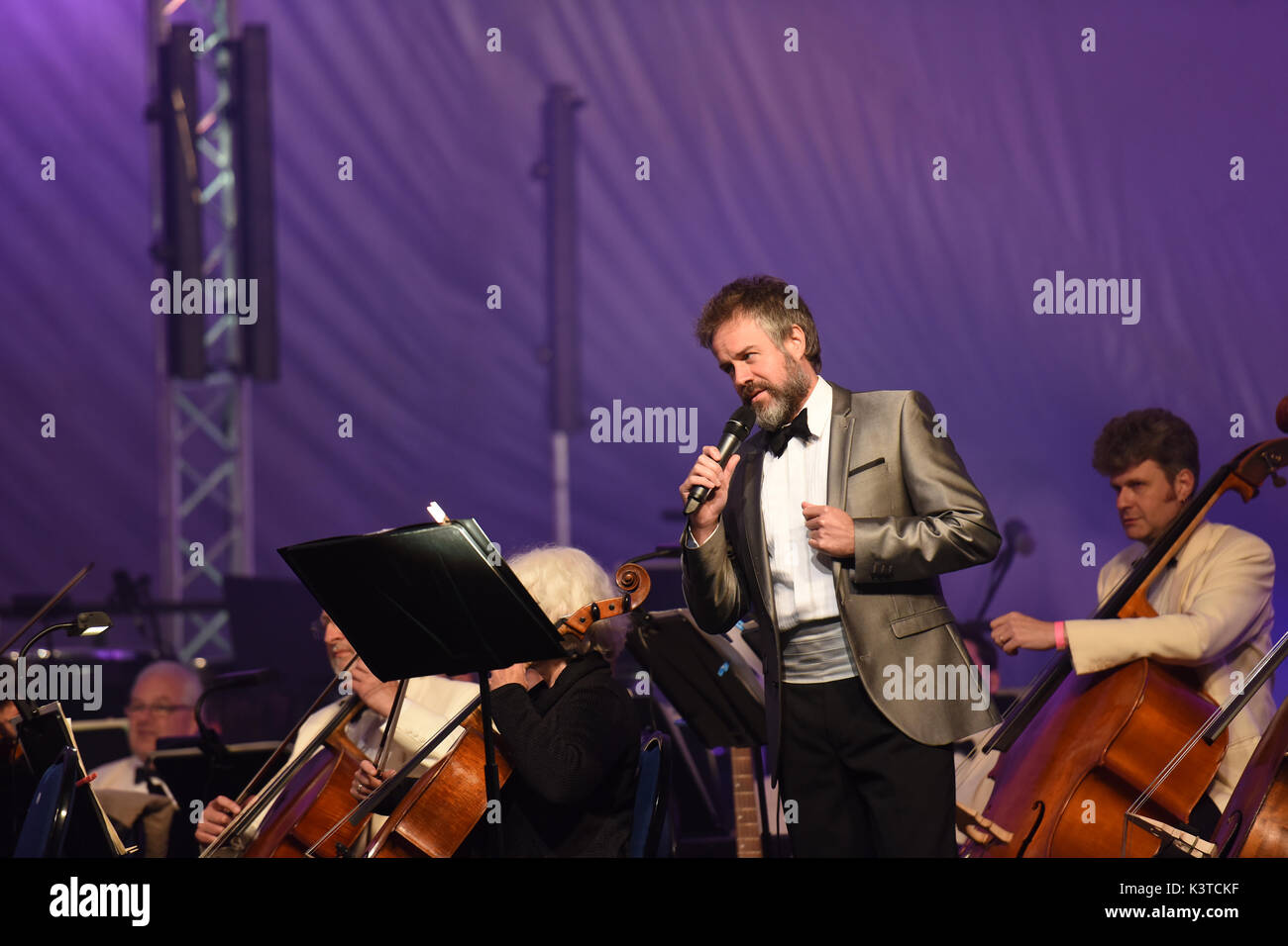 Derby, UK. 3rd Sep, 2017. The Hannells Darley Park Concert, Joe Clark ...
