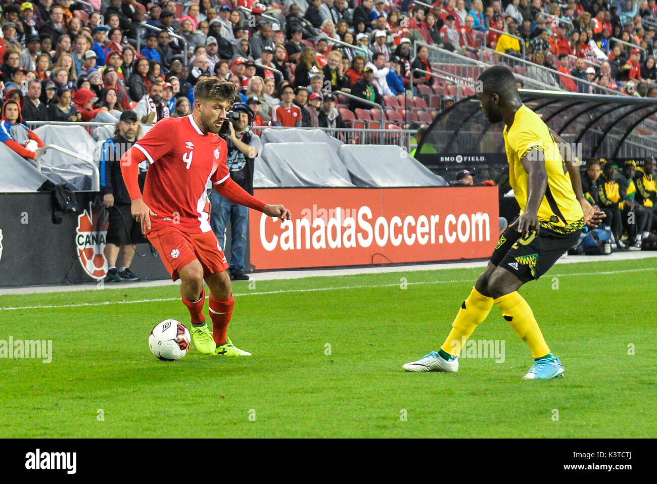 Canada men soccer team friendly hi-res stock photography and images - Alamy