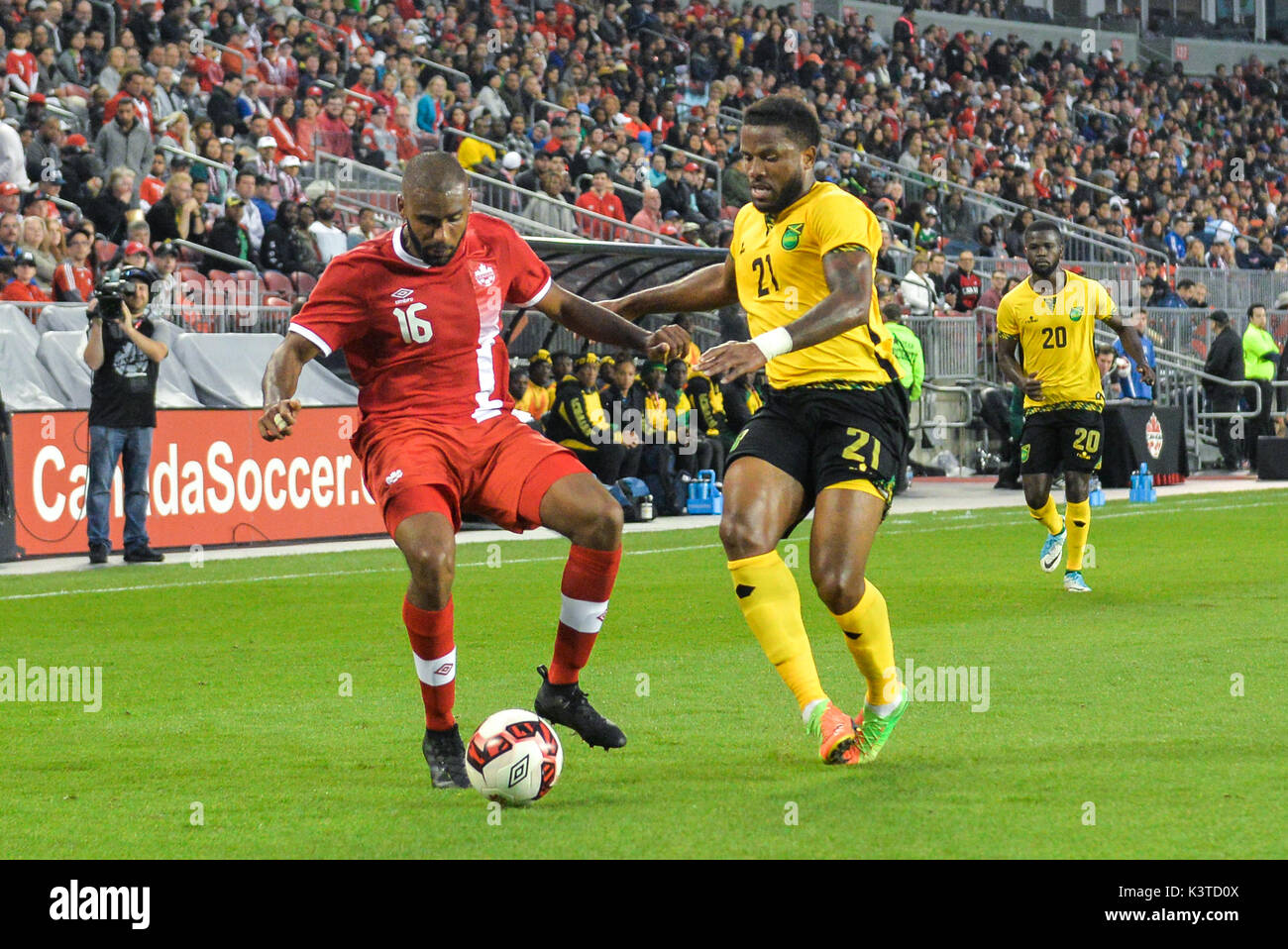 Canada men soccer team friendly hi-res stock photography and images - Alamy