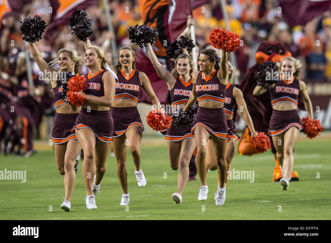 Virginia tech cheerleaders hi-res stock photography and images - Alamy