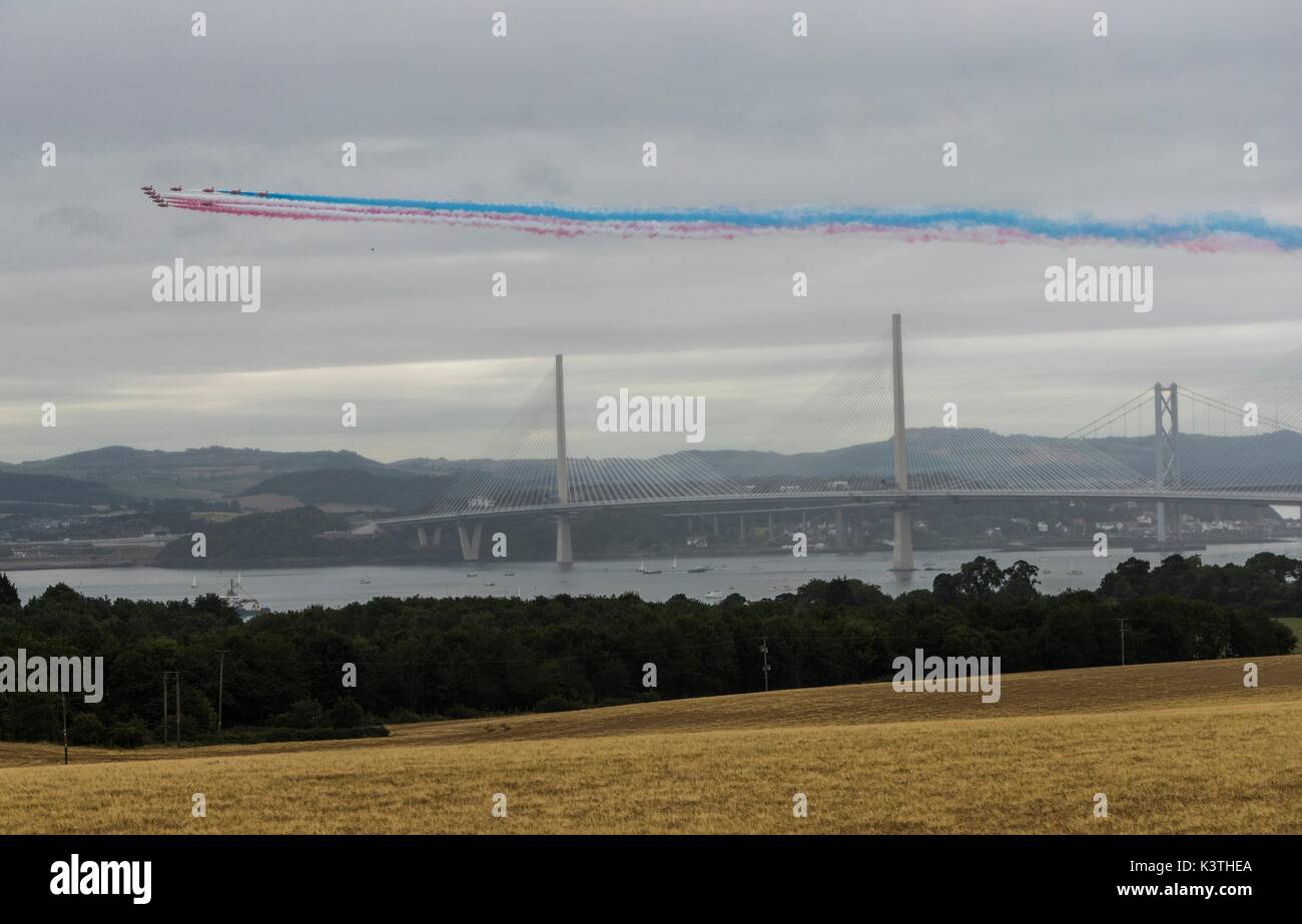 Forth bridge red arrows hi-res stock photography and images - Alamy