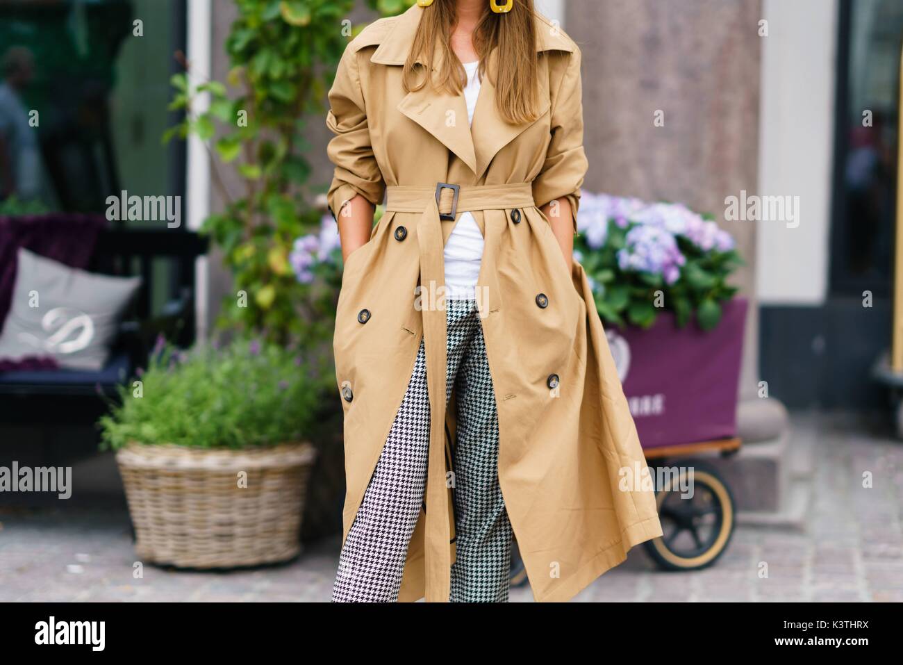 Copenhagen, Denmark. 08th Aug, 2017. A chic showgoer posing outside the ...