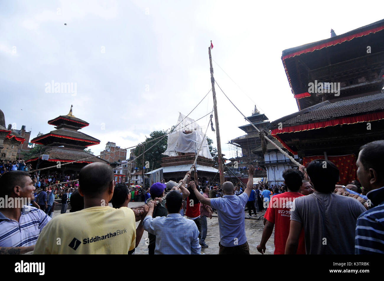 Kathmandu, Nepal. 03rd Sep, 2017. Nepalese devotees pulling rope to ...