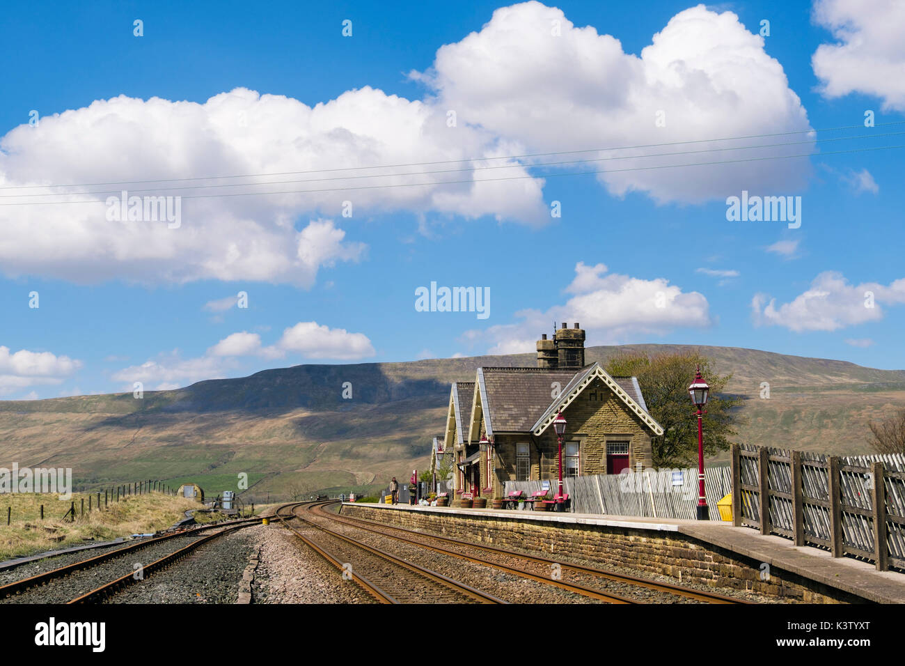 Ribblehead station on Settle to Carlise railway line with Whernside ...