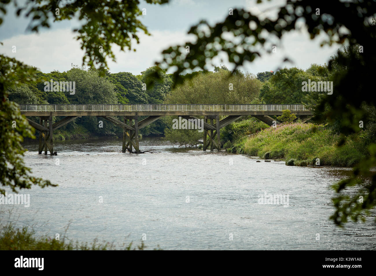 Pedestrian crossing bridge spanning the River Ribble in Preston ...