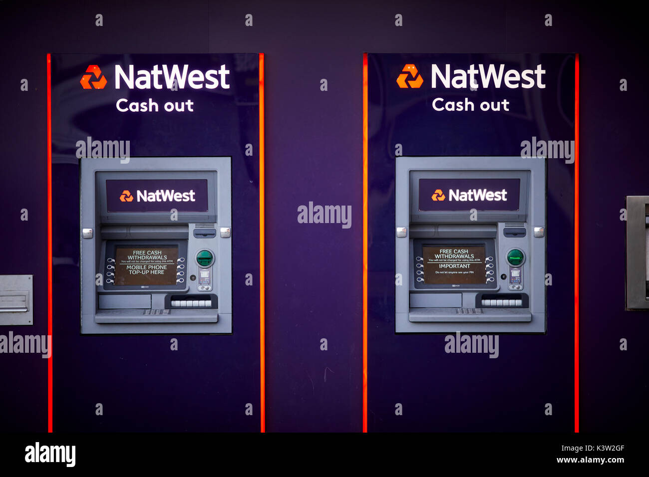 Cash point machines hi-res stock photography and images - Alamy