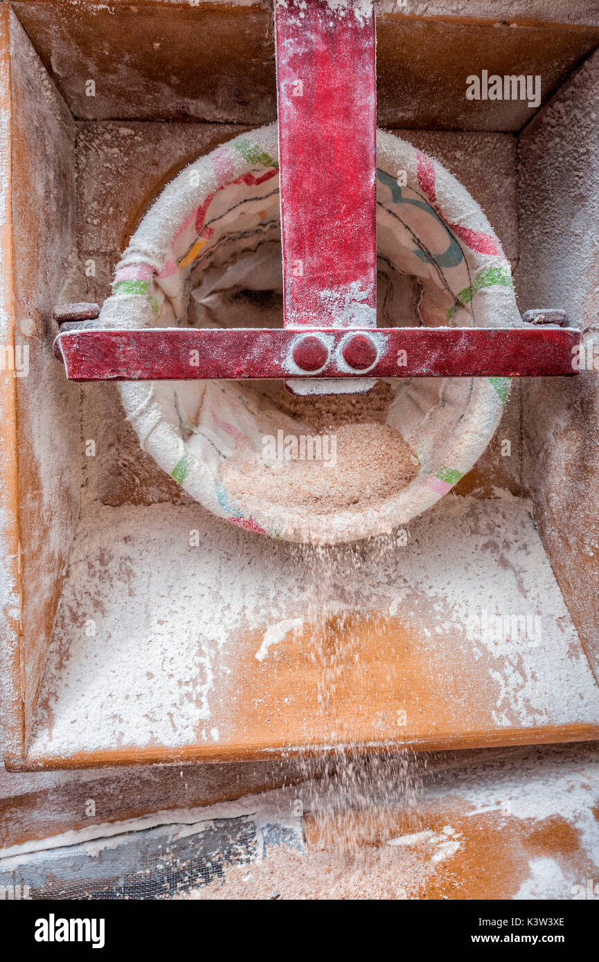 Grinding wheat hi-res stock photography and images - Alamy