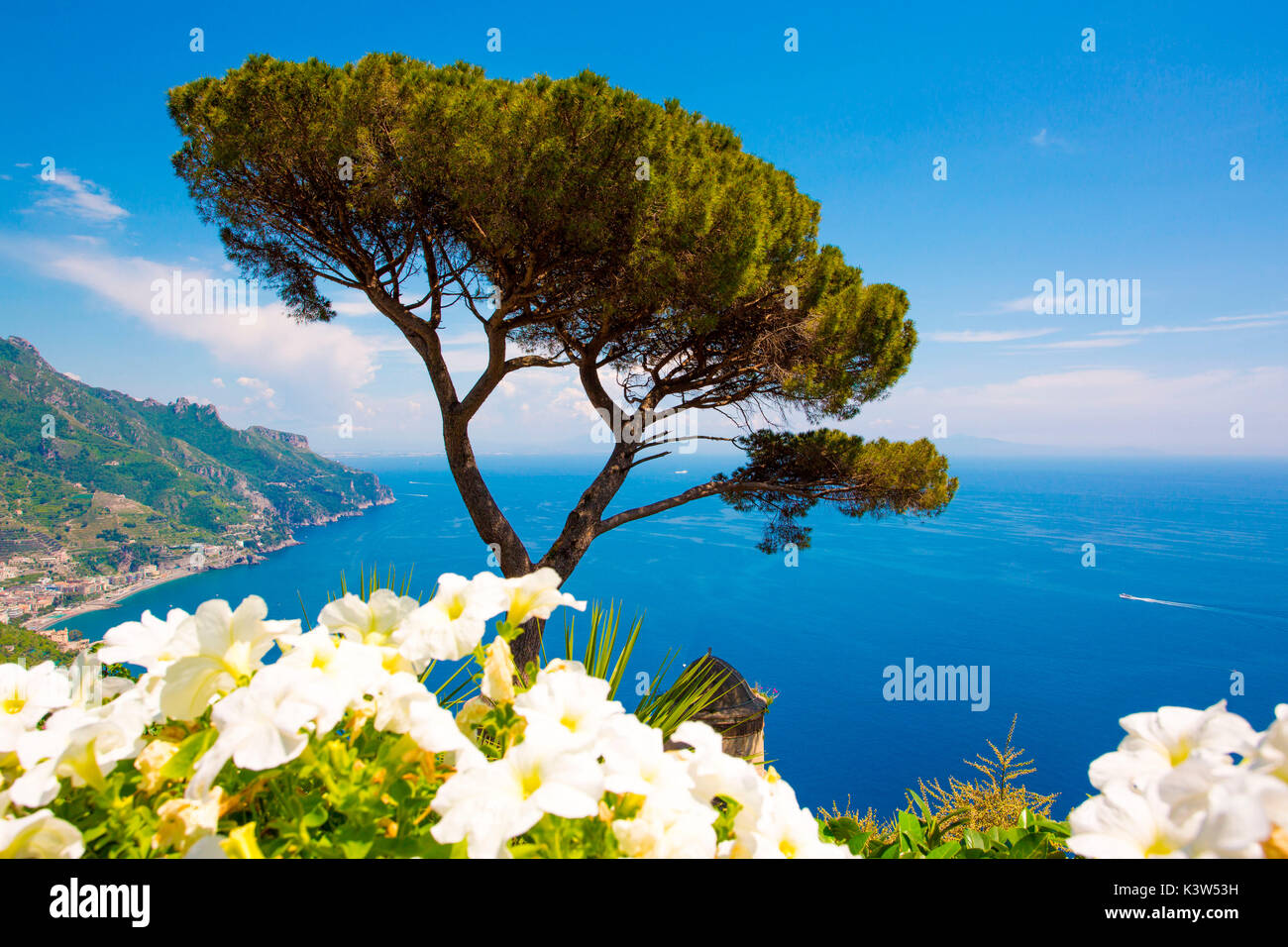 Ravello italy ocean hi-res stock photography and images - Alamy