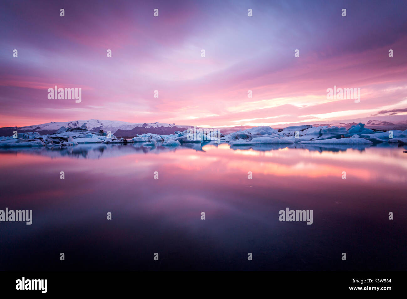 Stunning sunset hi-res stock photography and images - Alamy