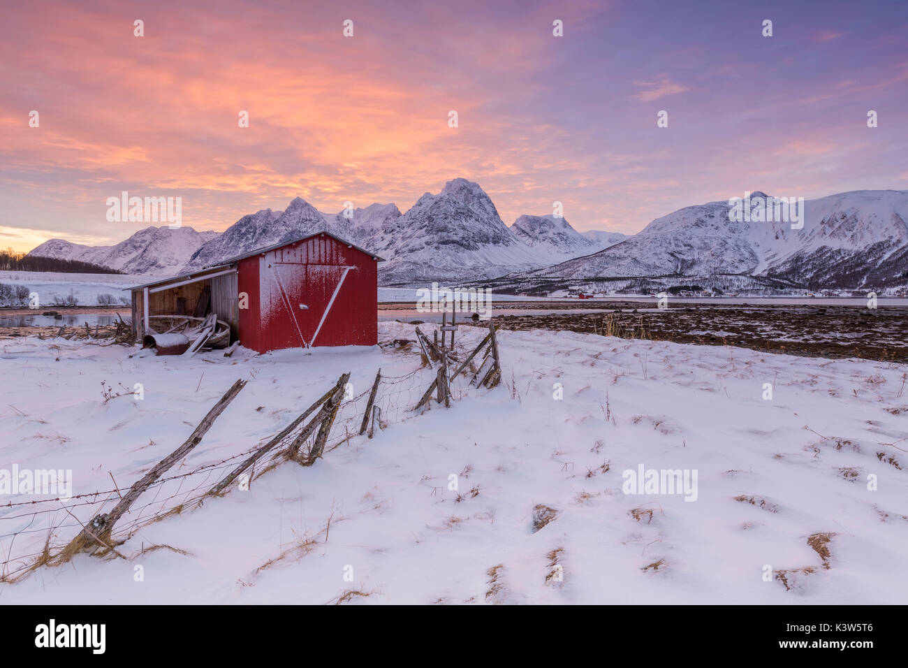 Storsteinnes hi-res stock photography and images - Alamy