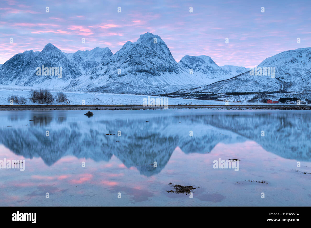 Storsteinnes hi-res stock photography and images - Alamy