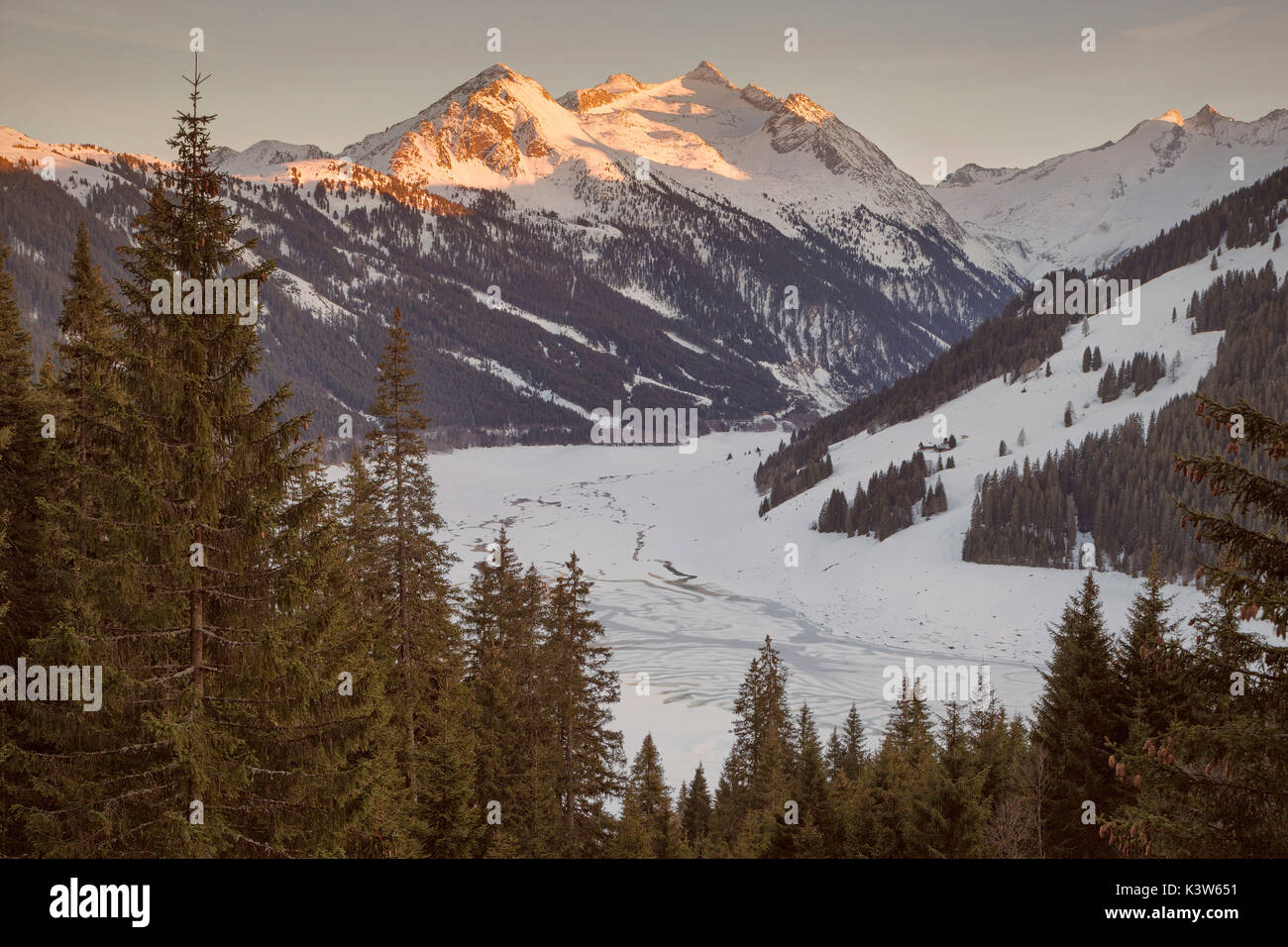Zillertal austria winter hiking hi-res stock photography and images - Alamy