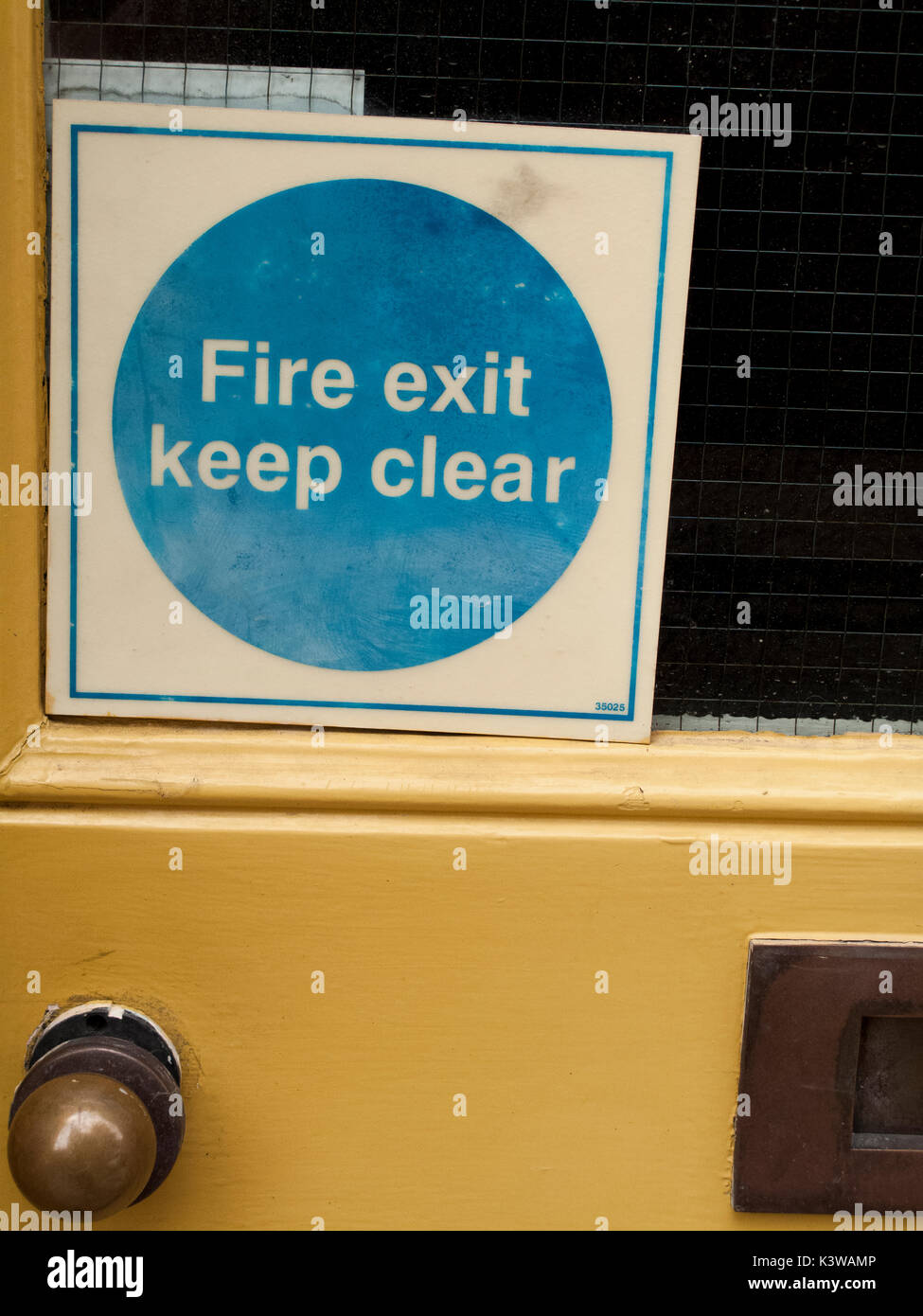 Fire exit keep clear hi-res stock photography and images - Alamy