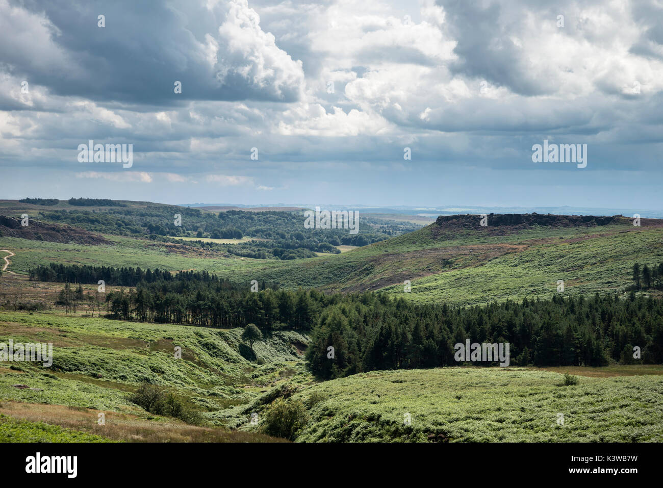 Beautiful landscape image of Burbage Edge and Rocks in Summer in Peak ...