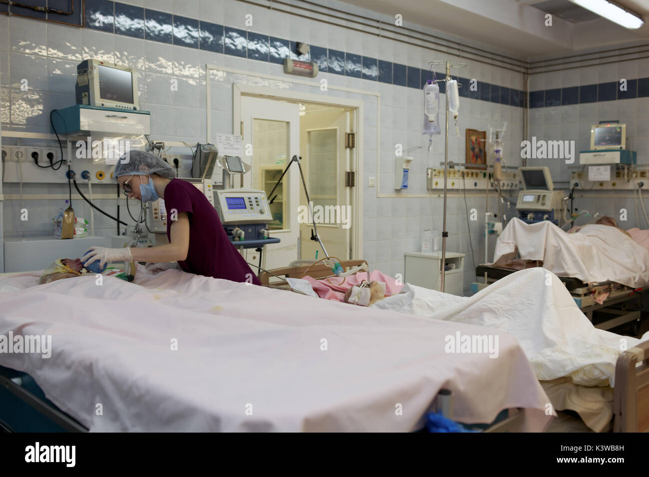 Resuscitation ward hospital hi-res stock photography and images - Alamy